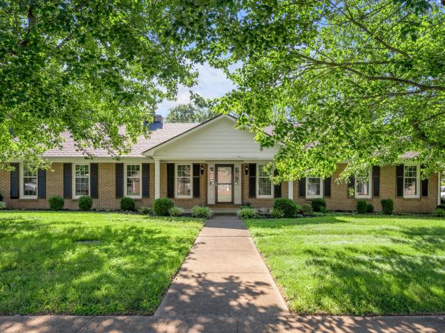 121 Hawthorne Drive