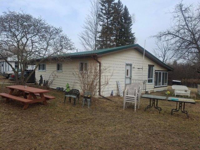 121 Haddix Blvd, Barryton, MI 49305