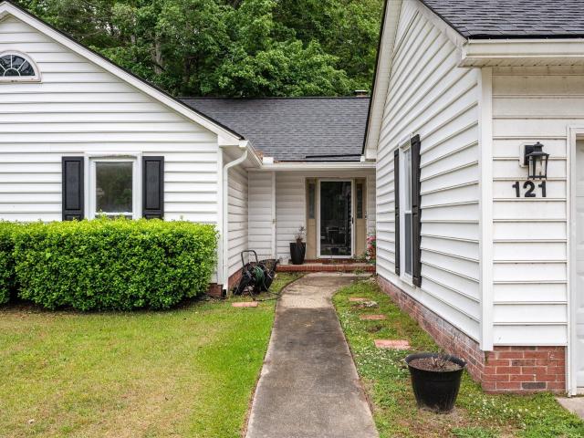 121 Hamlet Road