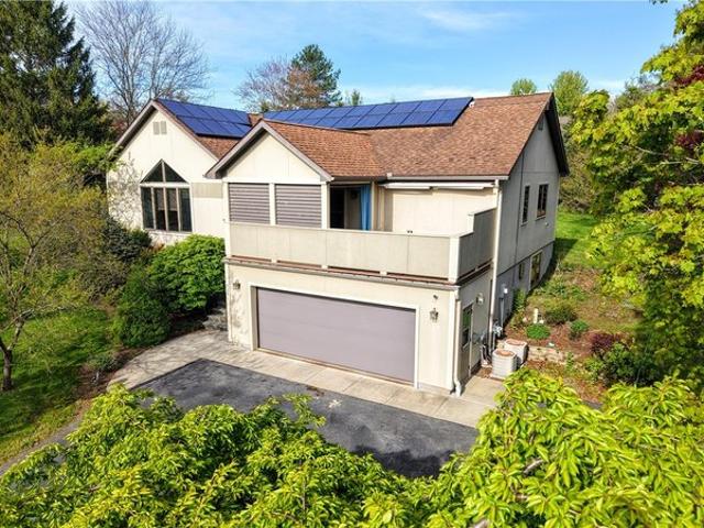 121 Harwick Rd, Ithaca, NY 14850