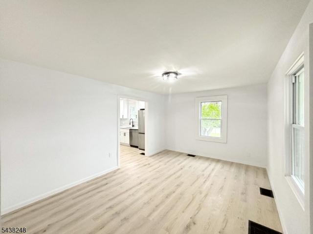 121 Henderson St