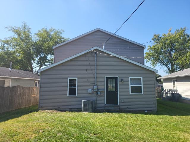 121 Highmoor Dr, Round Lake Park, IL 60073 | MLS #12676