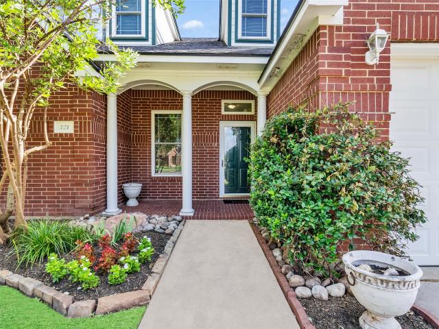 121 Jamestown Avenue