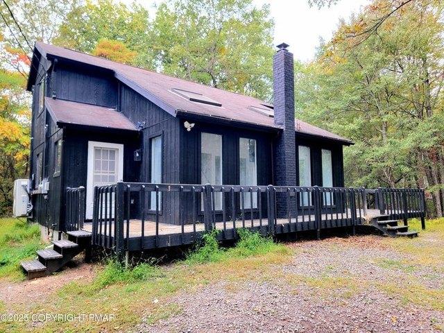 121 Overland Dr, Tobyhanna, PA 18334