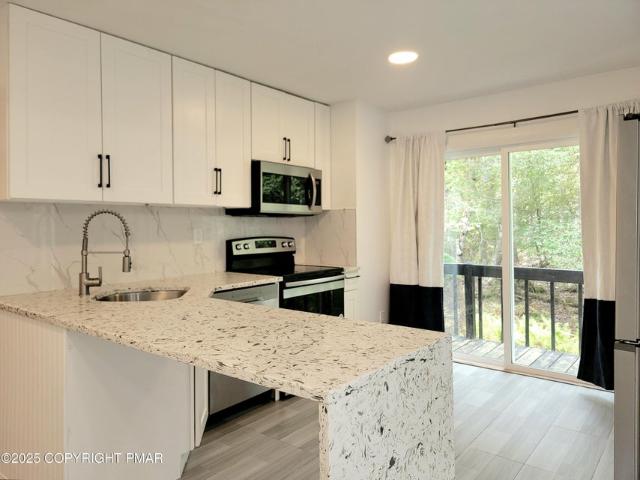 121 overland drive