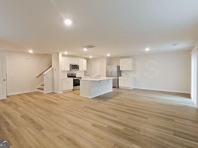 121 Overstreet Way