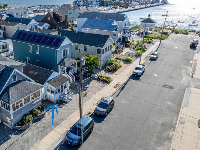 121 L Street