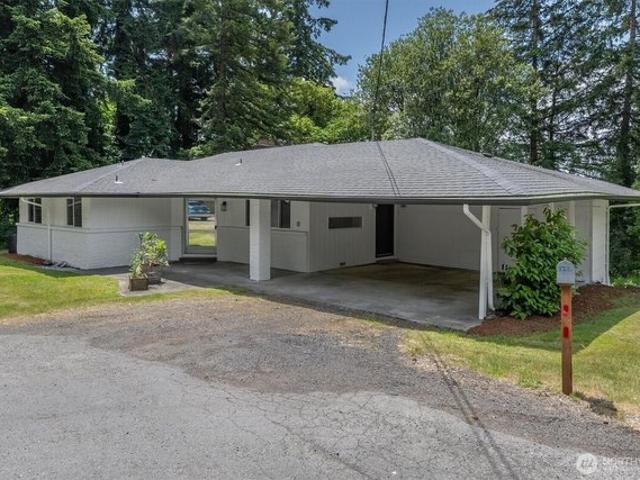 121 Lowrane Dr, Kelso, WA 98626