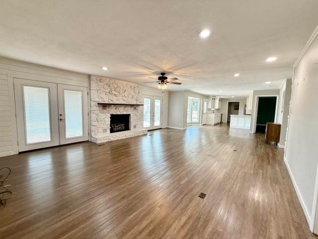 121 LongLeaf Dr