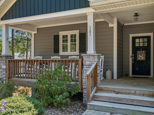 121 Longleaf Drive