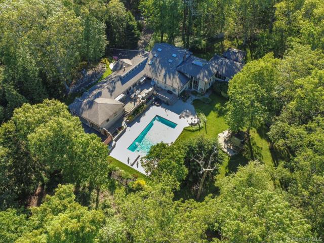 121 Laurel Lane