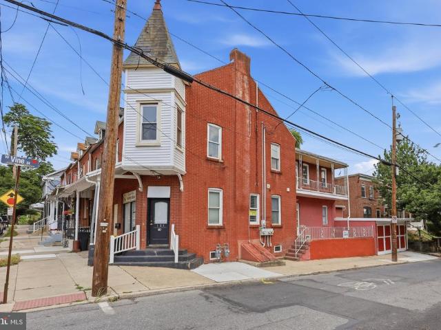 121 Laurel Street