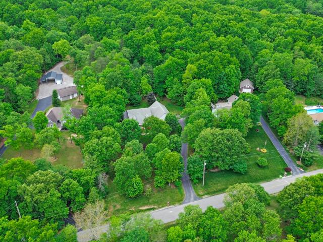 121 Laurelwood Lane