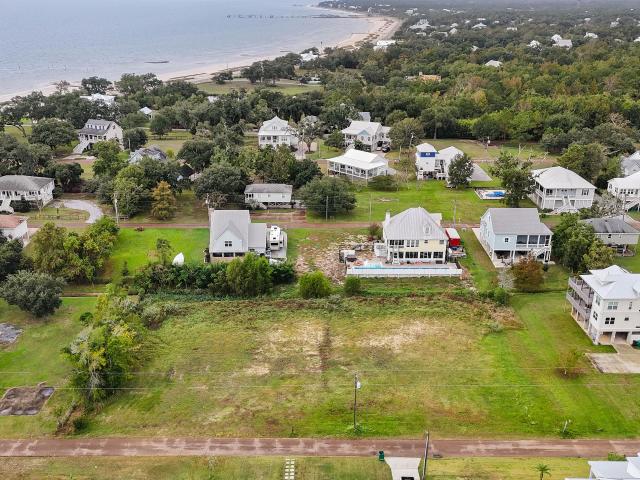 121 Lakewood Dr, Waveland, MS 39576 | MLS #4096