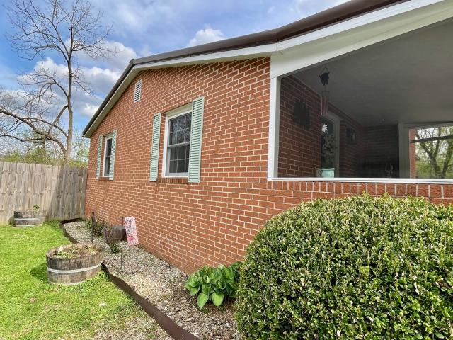 121 Leasure Road