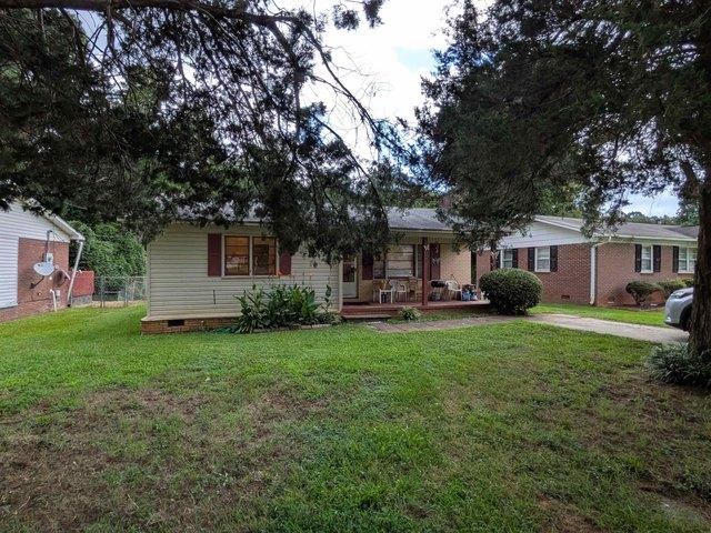 121 Lincoln Dr, Spartanburg, SC 29306