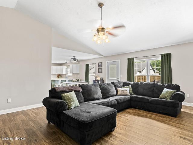 121 Mourning Dove Dr