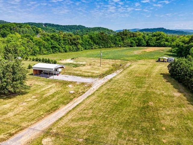 121 Morgan Rd, Trenton, GA 30752