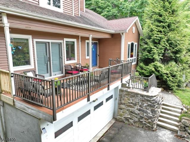 121 Magee Rd