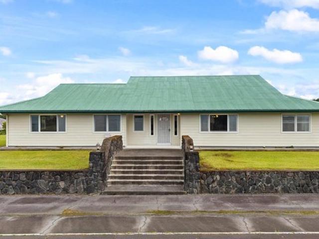 121 Maka Hinu St, Hilo, HI 96720
