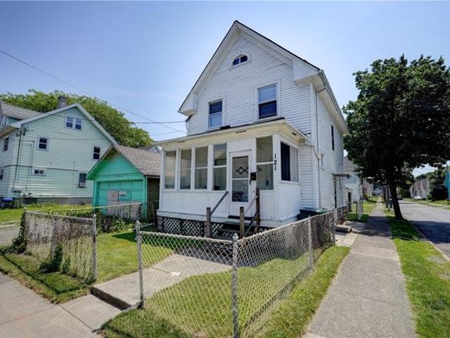 121 Masseth St, Rochester, NY 14606