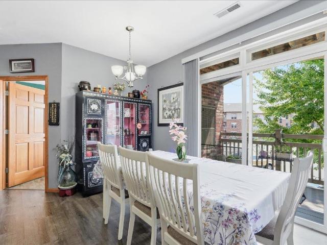 121 Metro Terrace