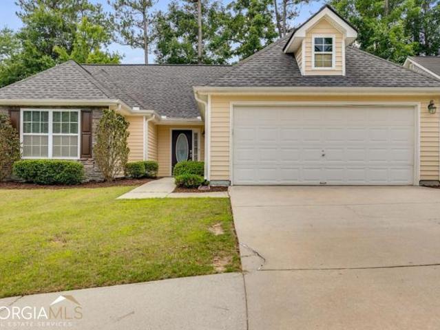 121 Meadow Ct, Fairburn, GA 30213