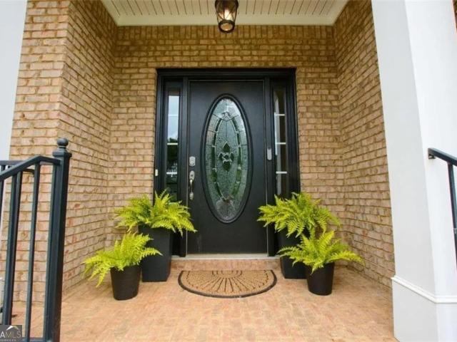 121 Meadow Creek Circle