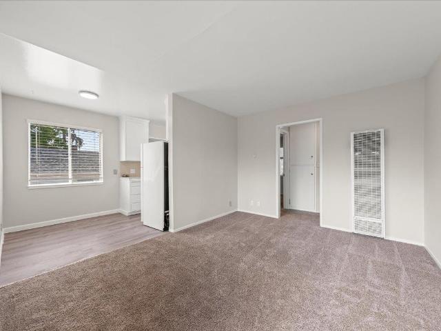 121 N 8th Street