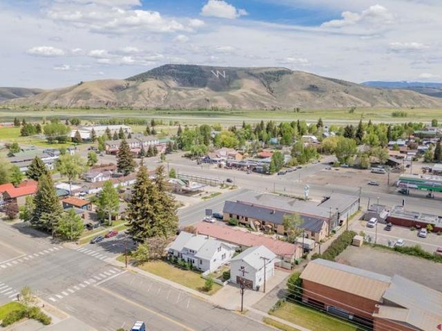 121 N Taylor St, Gunnison, CO 81230