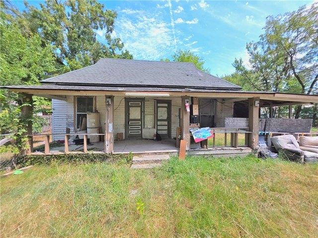 121 N Black Ave, Sulphur Springs, AR 72768