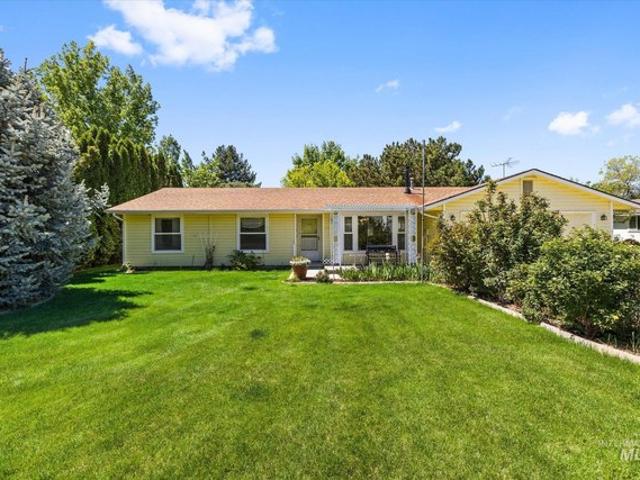 121 N Brent Ave, Nampa, ID 83687