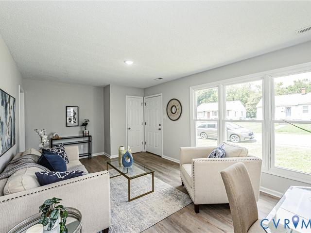 121 N Fern Avenue