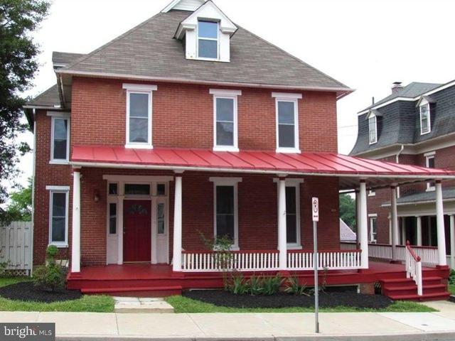 121 N Main St, Red Lion, PA 17356