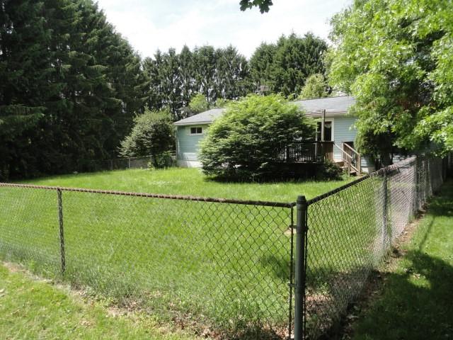 121 N Ridge Dr