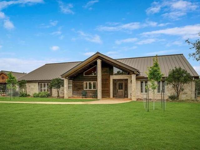 121 N Spanish Oak Trail, Kerrville, TX 78028