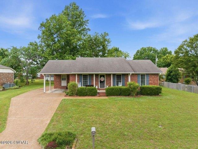 121 New Renfroe St, Lexington, TN 38351