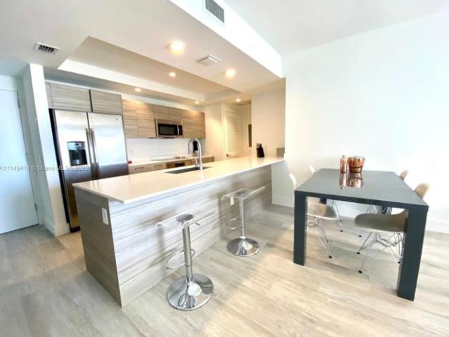 121 NE 34th St #807 Miami, FL 33137