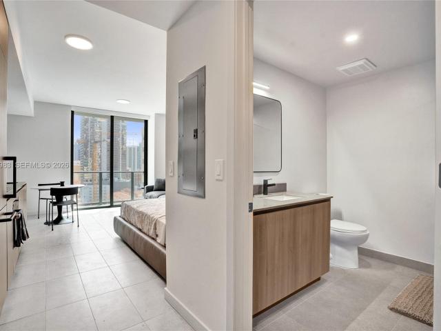 121 NE 5th St, Unit 1404, Miami, FL 33132 | MLS #A11979 | Compass