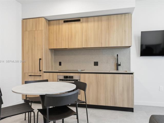 121 NE 5th St, Unit 3711, Miami, FL 33132 | MLS #A11985 | Compass