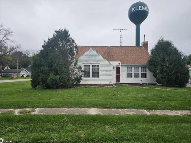 121 S 3rd St, Klemme, IA 50449