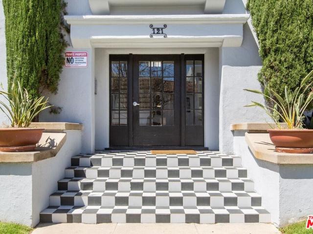 121 S Elm Dr, Beverly Hills, CA 90212 | MLS #26659 | Compass