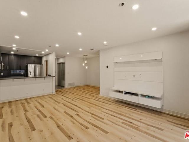 121 S Hope St Apt 313, Los Angeles, CA 90012