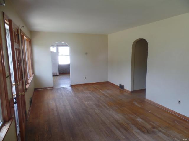 121 S Lewis Street