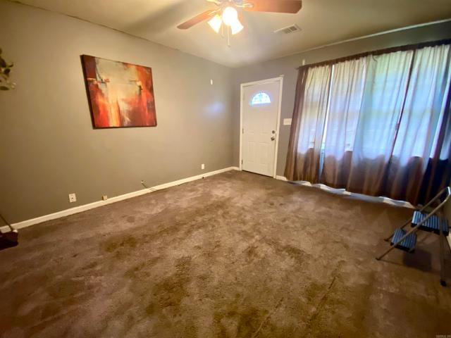 121 S Magnolia