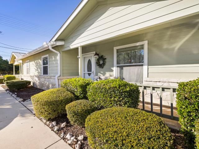 121 S Plant Ave, Unit 102, Boerne, TX 78006 | MLS #5727 | Compass