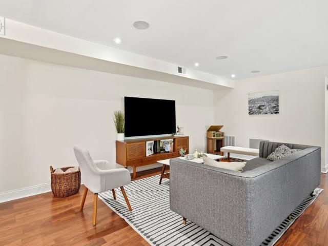 121 S Spruce Avenue # 207