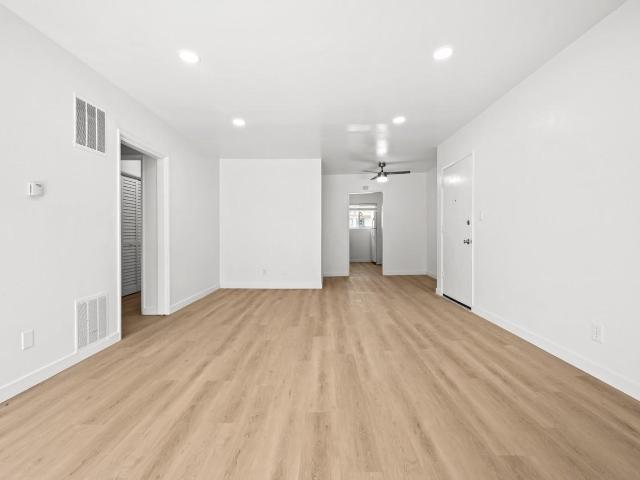 121 SOUTH CHESTER AVE. 689 1 Bedroom Apartment for Rent at 121 S Chester Ave, Pasadena, CA 91106 South Lake