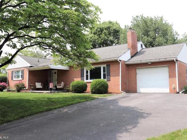 121 Savo Ave, Lancaster, PA 17601
