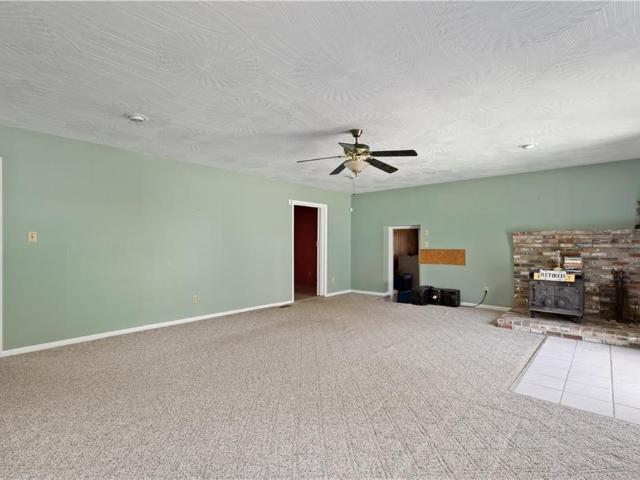 121 Settlers Landing RD
